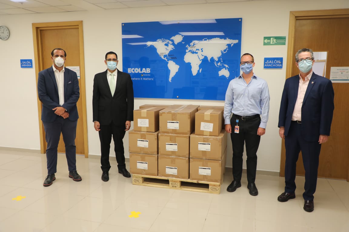 Ecolab-Microtek RD dona miles de mascarillas y cobertores de cama para ...