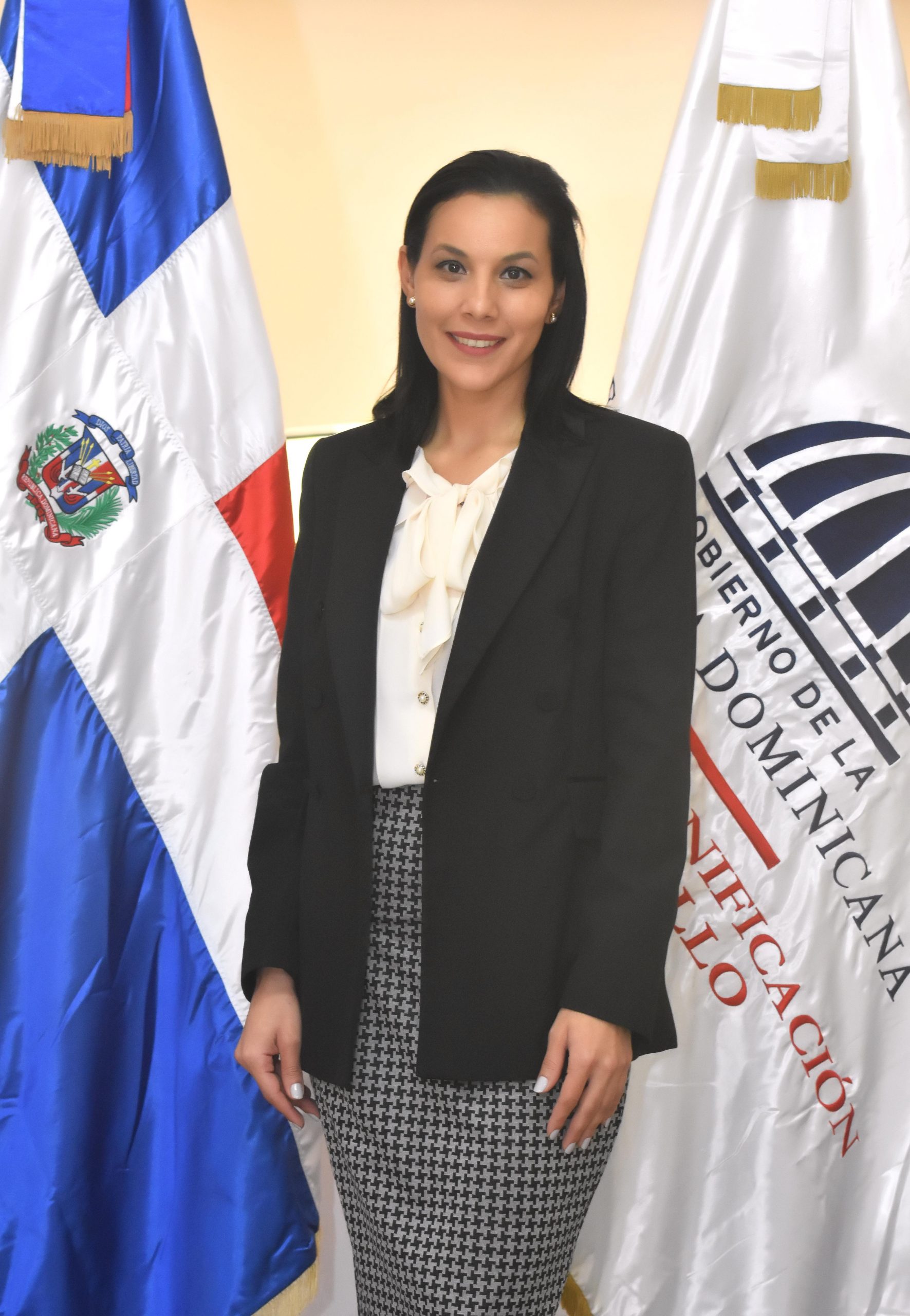 Juramentan Comisiones de Integridad Gubernamental y Cumplimiento ...